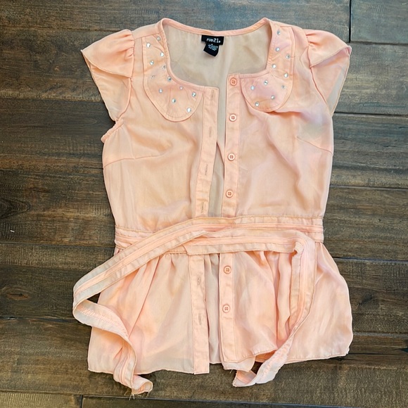 Rue21 | Tops | Darling Peach Colored Top Wrhinestone Accentsbeautiful ...